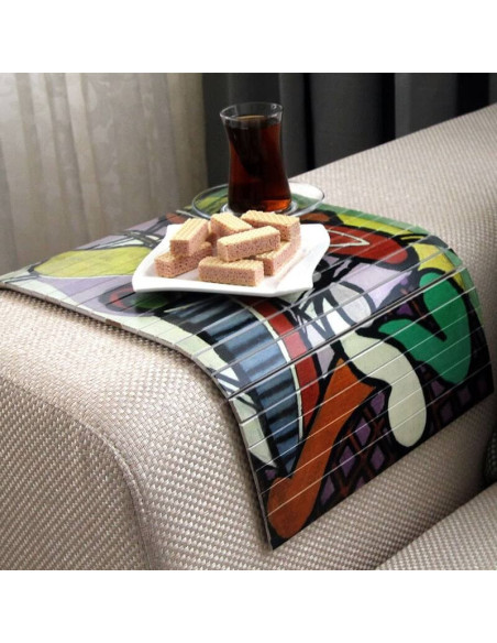 If you like Pablo Picasso works, you must see this sofa table.